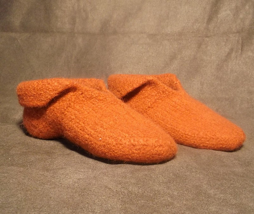 Ravelry: Felt Slippers pattern by Claire Fairall Designs