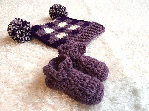 Ravelry: Gingham Noggin and Toes Set pattern by Sheila Zachariae