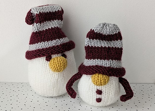 Ravelry: Snowmen with beanie hats pattern by creative neats