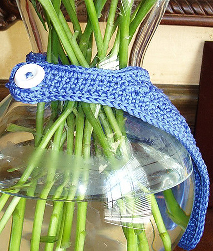 Ravelry: Fancy Bib pattern by Robyn Chachula