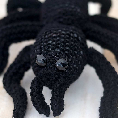 Ravelry: Flat Knit Halloween Spider pattern by Gina Michele