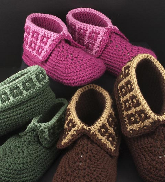 Ravelry: Family Slippers pattern by Susan Lowman