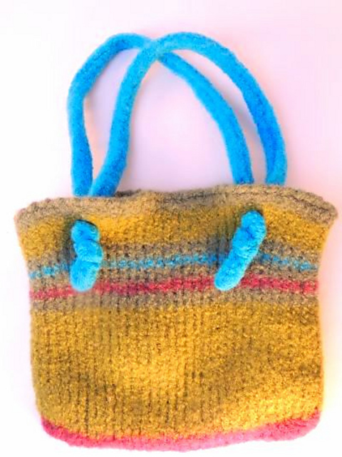 Ravelry: Easy Felted Bag pattern by Kim Guzman