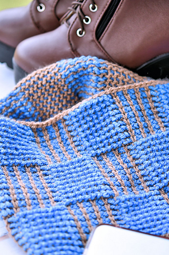 Ravelry: Checkerboard Blocks Infinity Scarf pattern by Kim Guzman