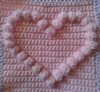 Ravelry: Bobble heart pattern by Lynne Gelder