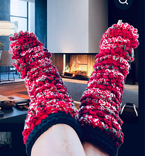 Ravelry: SANTA'S FAVORITE CHRISTMAS BOOTIES pattern by CroJennifer