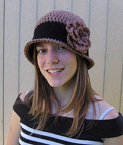 Ravelry: Rose Cloche pattern by Laura Killoran