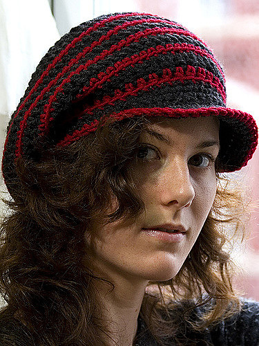 Ravelry: the Applejack cap pattern by Laura Killoran
