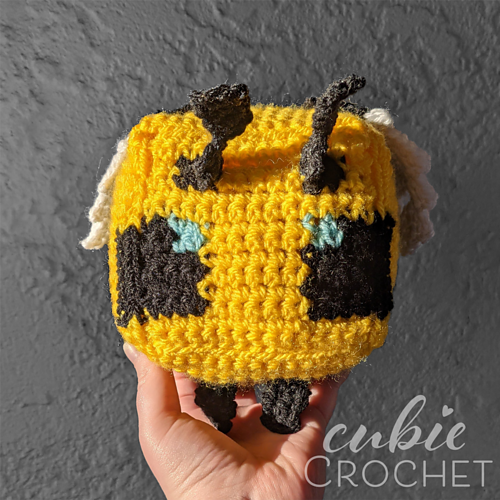 Ravelry: Cube Bee pattern by Jessica Wilson