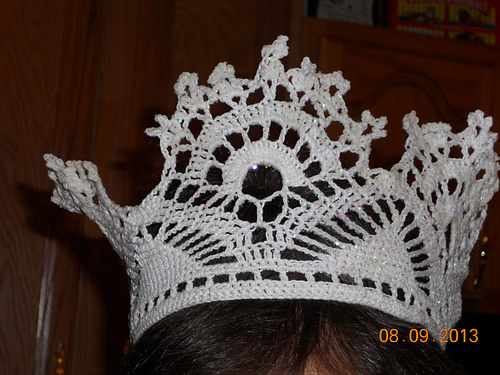 Ravelry: Adult's Royal Crown pattern by Amy Shelton