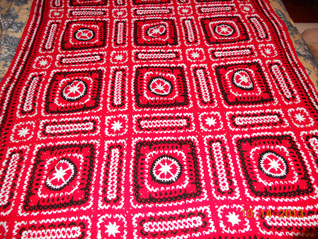 Ravelry: Square Dances pattern by Anne Halliday