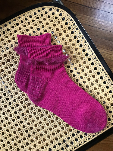 Ravelry: Soft Ruffle Socks pattern by Allison Schmidt