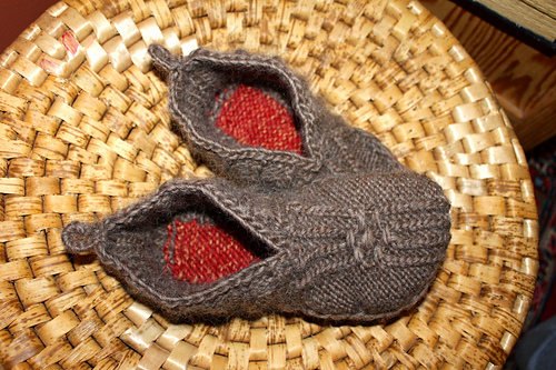Ravelry: Japanese House Slippers pattern by Therese Timpson