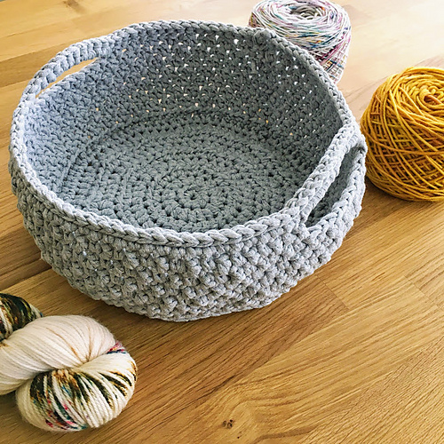 Ravelry: Heartmade Basket pattern by Daisy Pike