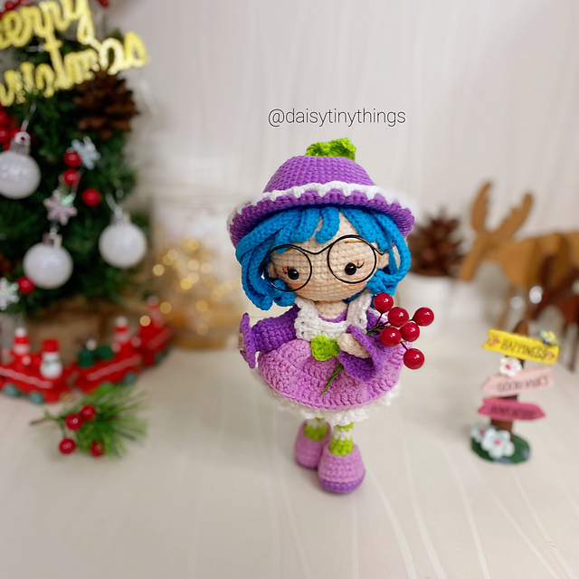 Ravelry: Plum Pudding (Girl version) pattern by Daisytinythings