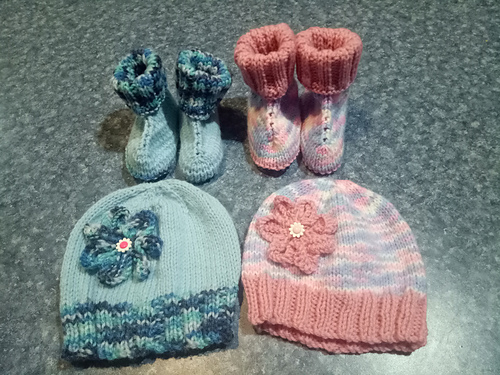 Ravelry: Hat for Hugs (matching Hat for Hug Boots) pattern by marianna mel