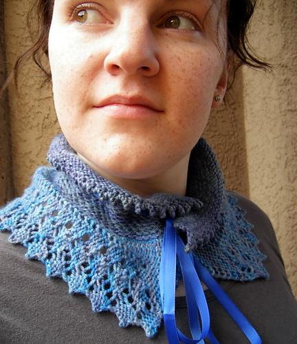 Ravelry: Flounce Neck Warmer pattern by DaniDo Crafty