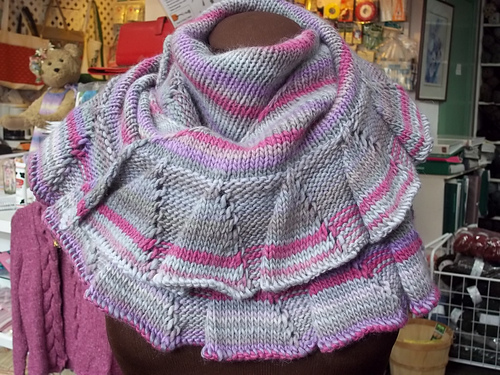 Ravelry: Brisk pattern by Dani Berg