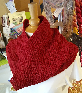Ravelry: Tango Cowl pattern by Danni Conway