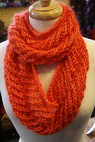 Ravelry: Darn Knit Silky Cowl pattern by Aimee Pelletier