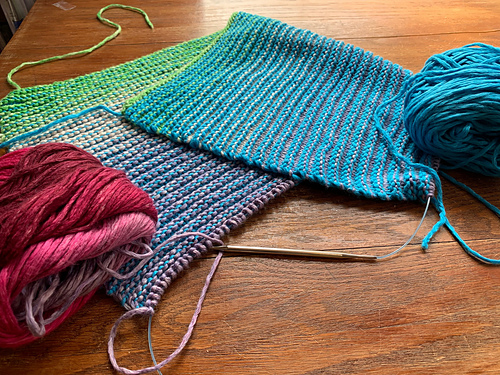 Ravelry: Sliding is fun pattern by srossinifaust
