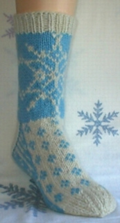 Ravelry: Heavenly Snowflake Socks pattern by Dawn Brocco