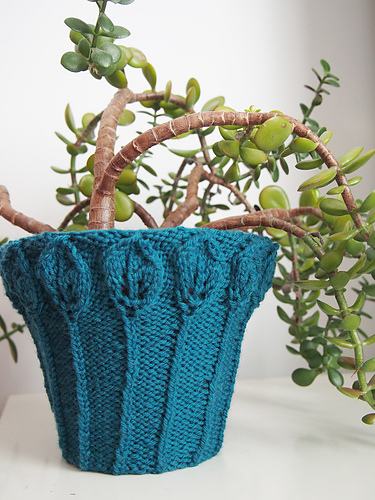 Ravelry: Plant Pot Cosy pattern by Dayana Knits