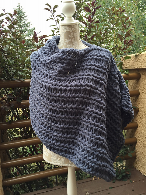Ravelry: Poncho pattern by Dayna Scoles
