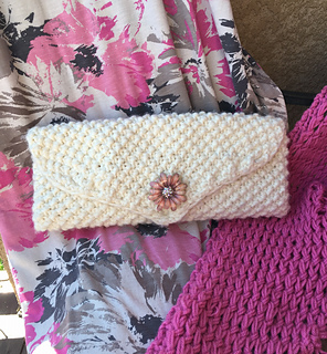 Ravelry: Textured Clutch pattern by Dayna Scoles