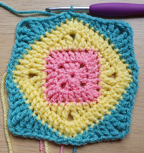 Ravelry: Solid diamond granny square pattern by Emma Duncan