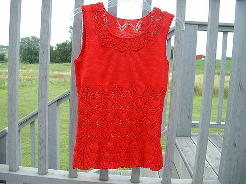 Ravelry: 107-8 top with lace pattern pattern by DROPS design
