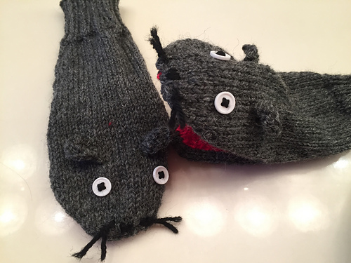 Ravelry: Puppet Mittens pattern by Debbi Parker