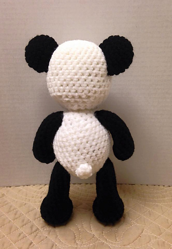 Ravelry: Panda pattern by Deanna Albon