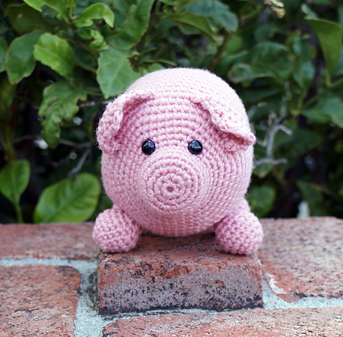 Ravelry: Roly Poly Piggy Pig Amigurumi pattern by Deja Joy