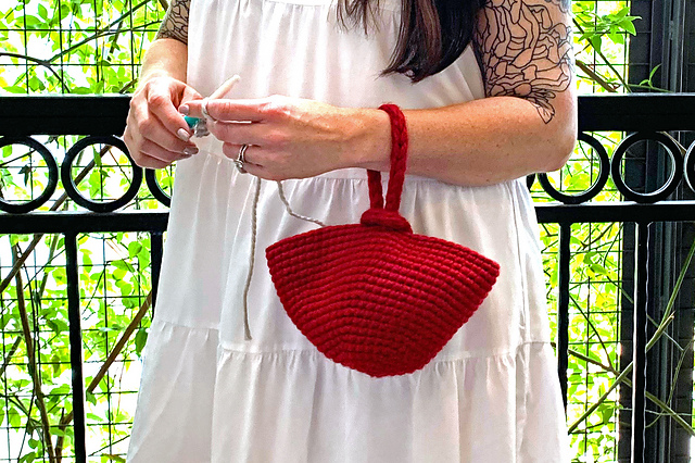Ravelry: Bauble Bag pattern by Deja Joy