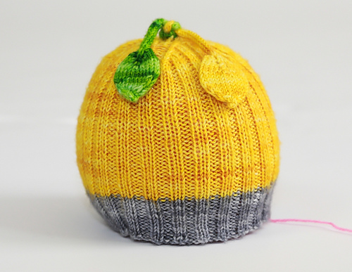 Ravelry: Baby hat-Buttercup pattern by Deepika