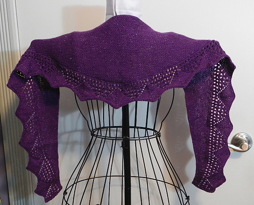 Ravelry: Maëlys pattern by Delusional Knitter Designs