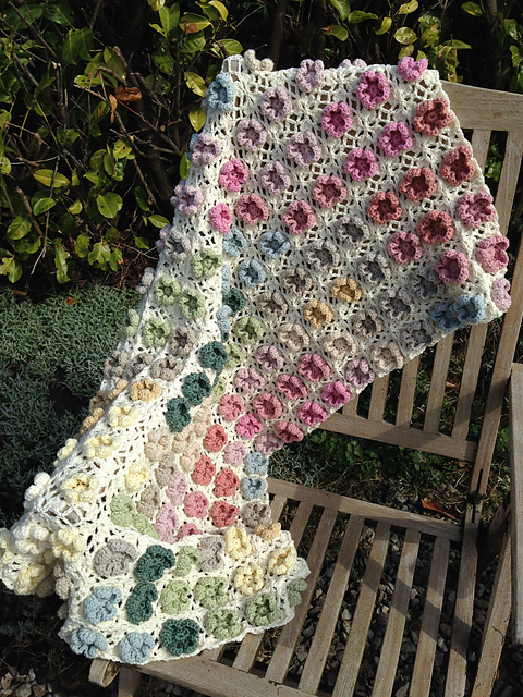 Ravelry: PerPuntino's Old Roses Garden Throw