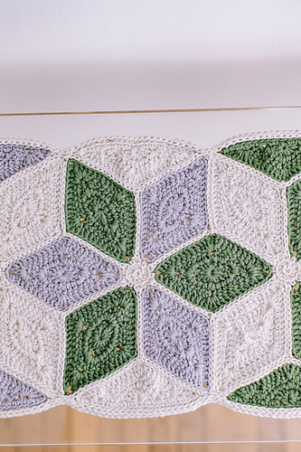 Ravelry: Evergreen Quilt Inspired Table Runner pattern by Debra Arch