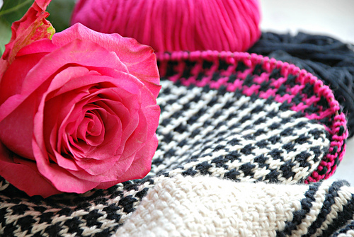 Ravelry: Tuch NINELLE pattern by Kristin Joél