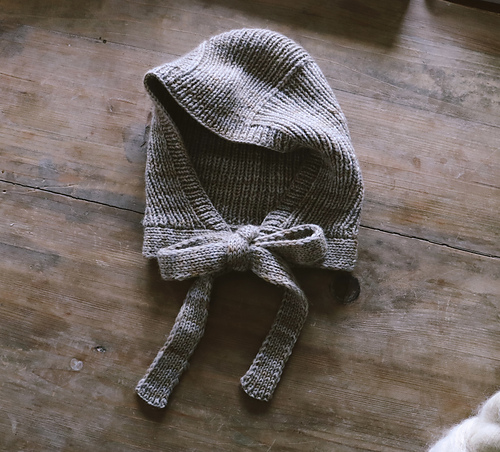 Ravelry: Bon Bon Ribbon Bonnet pattern by Kaori Katsurada / KAO