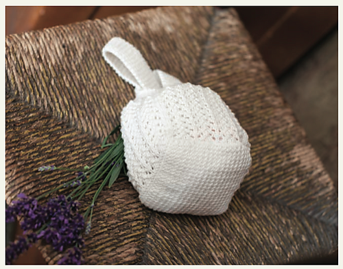 Ravelry: Modern Reticule pattern by Heather Zoppetti