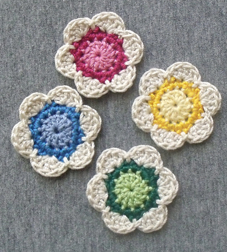 Ravelry: Lil Cute Crochet Flowers pattern by Diva Stitches Crochet