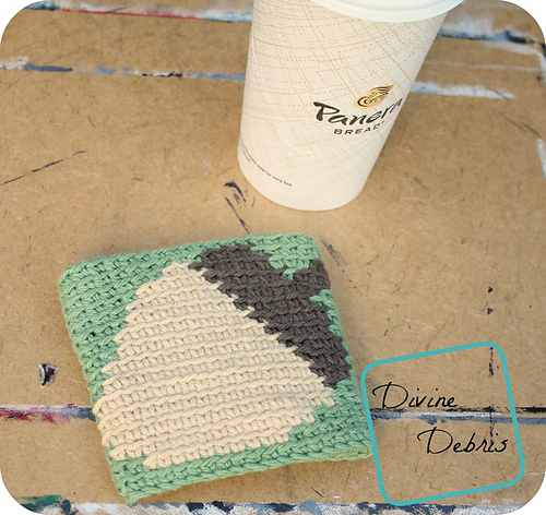 Ravelry: Acorn Mug Cozy pattern by Divine Debris