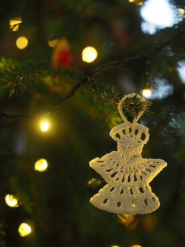 Ravelry: 0-1406 Frozen Angels pattern by DROPS design