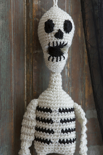 Ravelry: Hanging Skeleton pattern by Sharon Mann