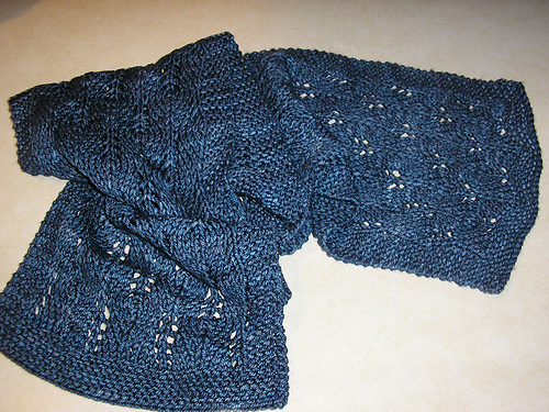 Ravelry: Fir Cone Scarf pattern by Lou Schiela