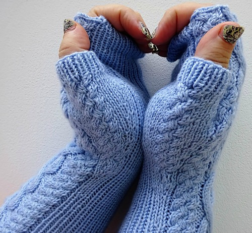Ravelry: Red Ship Raiders Mitts pattern by Elizabeth Ravenwood