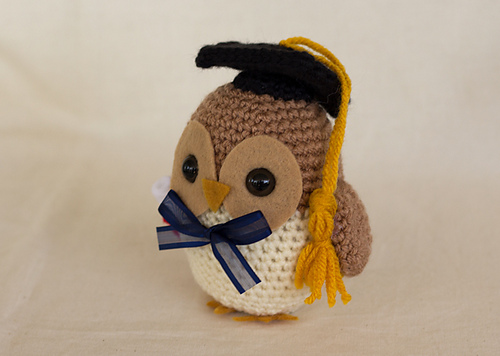 Ravelry: Graduation Owl pattern by Miss Dolkapots