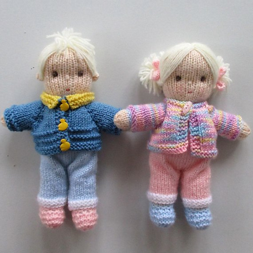 Ravelry: Pretty doll clothes to fit 23cm Dollytime dolls pattern by ...